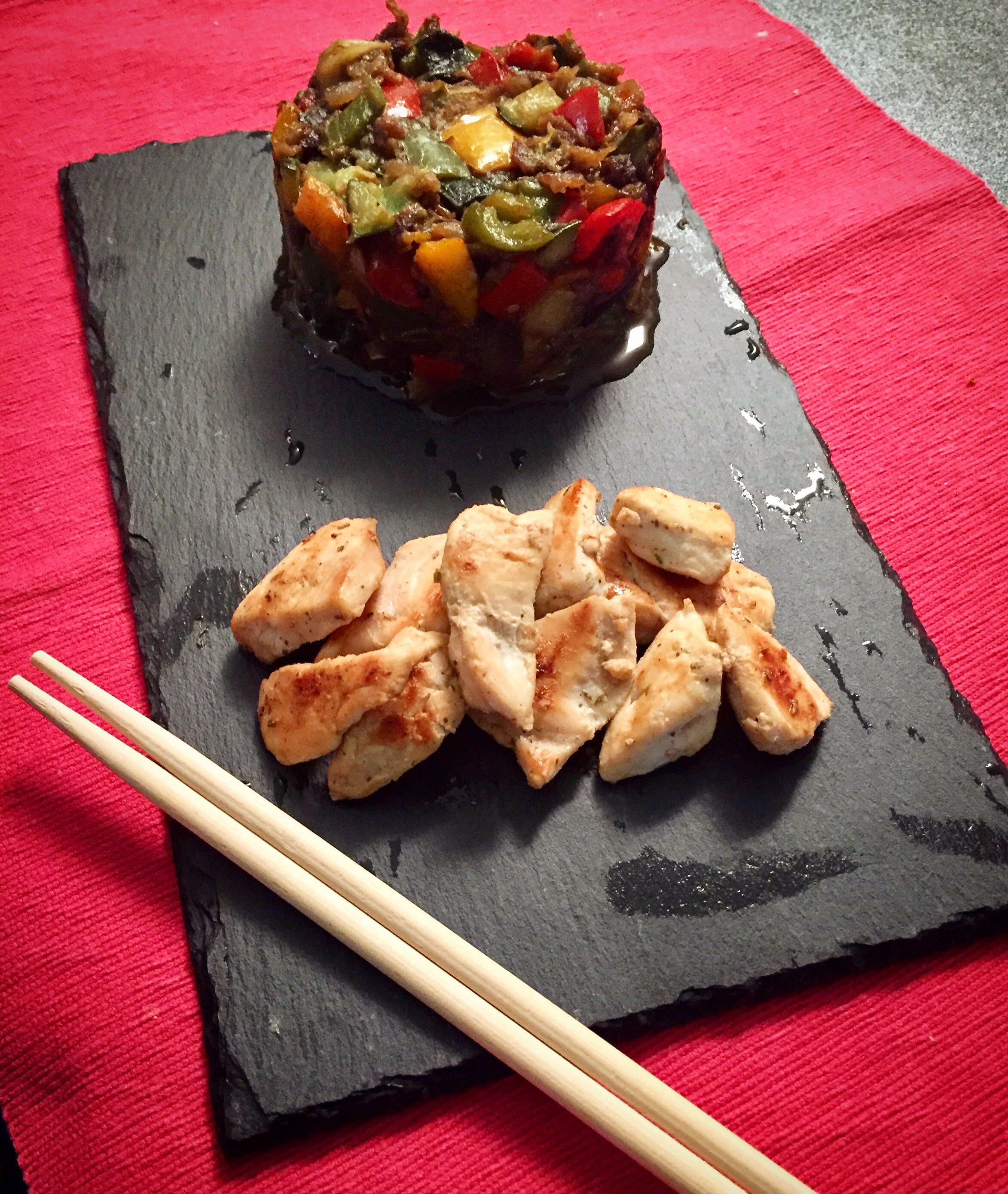 Cubetti di pollo con caponatina di verdure | @2studentesseincucina